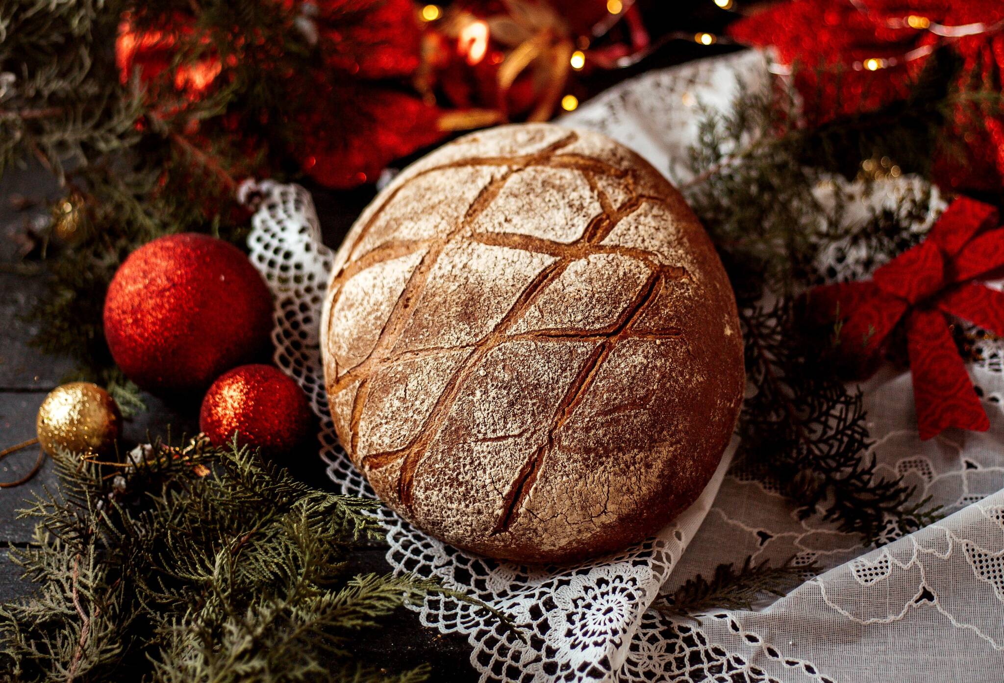 Поверията и обичаите за Коледа които задължително трябва да знаем